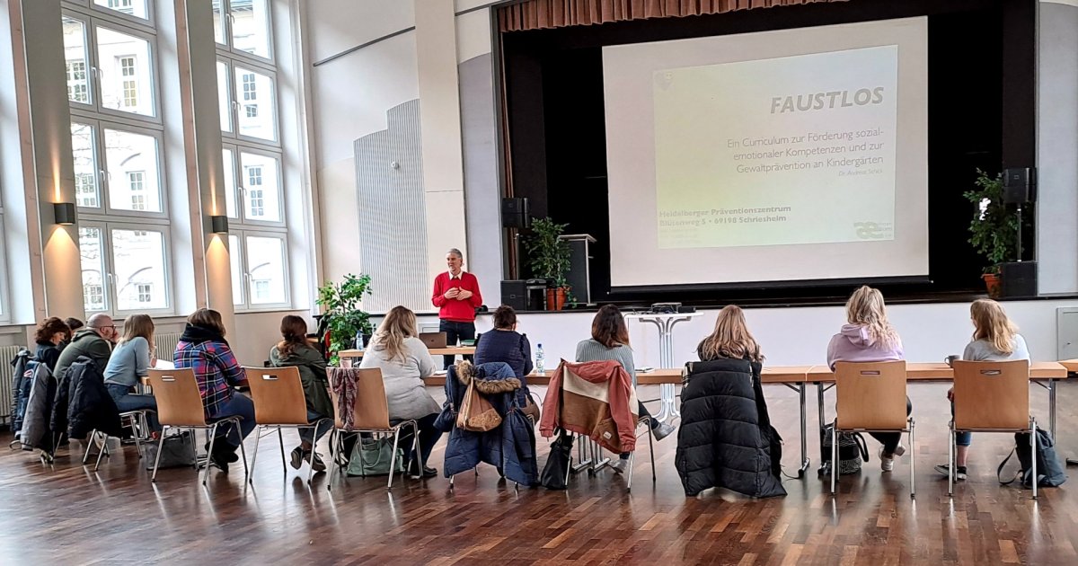 Fistless - conflict resolution must be learned | City of Idar-Oberstein