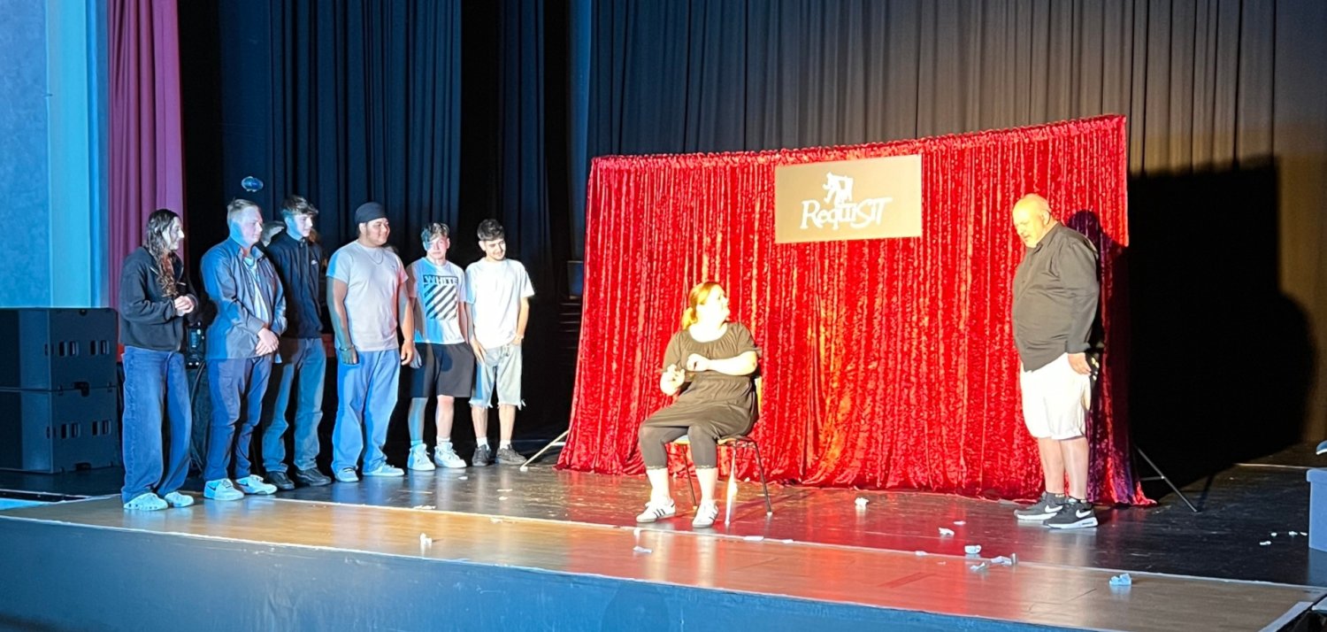 Suchtpräventionstheater Requisit war zu Gast | Stadt Idar-Oberstein